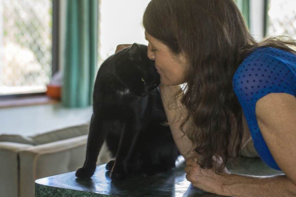 Dr. Laurie Moore - Animal Communicator, Intuitive & Coach